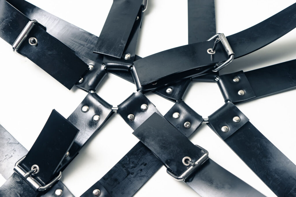 The first DIY rubber harness - Fetics Fetish